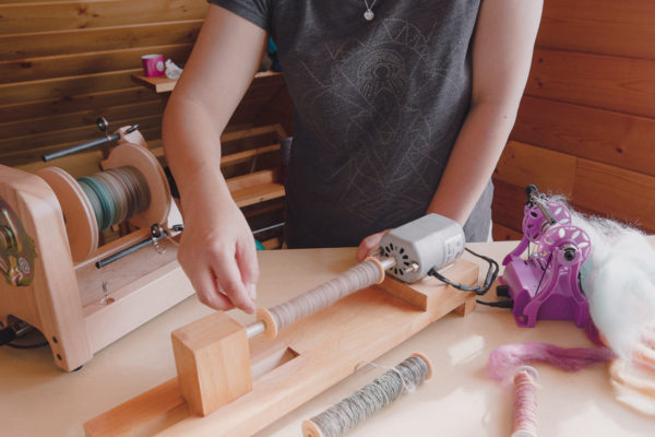 Spinning with the Ashford E-Spinner 3 vs the Nano EEW - SweetGeorgia ...