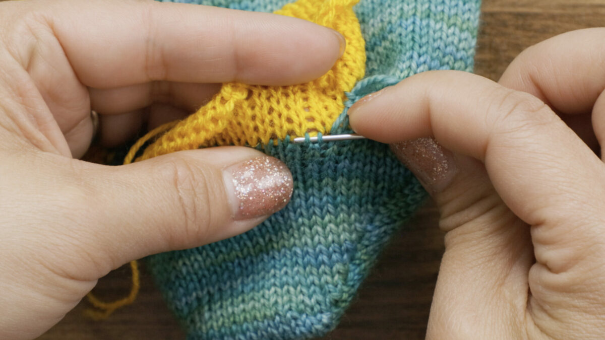 How to Graft and Finish CSM Cranked Socks from the Knit Side ...
