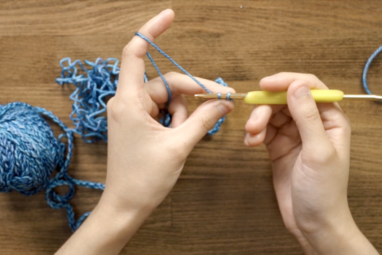 How to Single Crochet for Beginners (And Make a Dishcloth ...